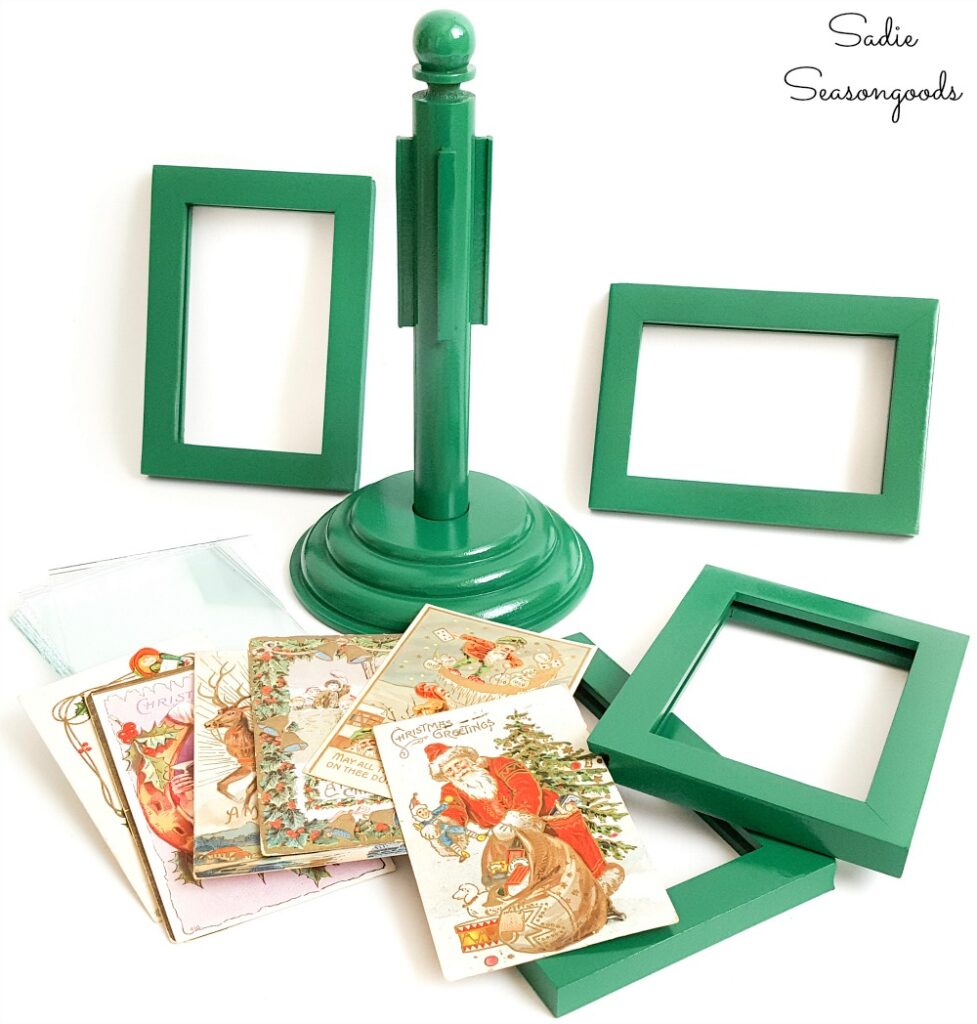 Displaying Vintage Christmas Postcards in a Rotating Photo Frame