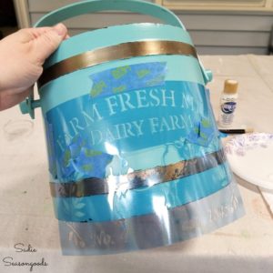 Vintage Farmhouse Decor with a Wooden Ice Bucket