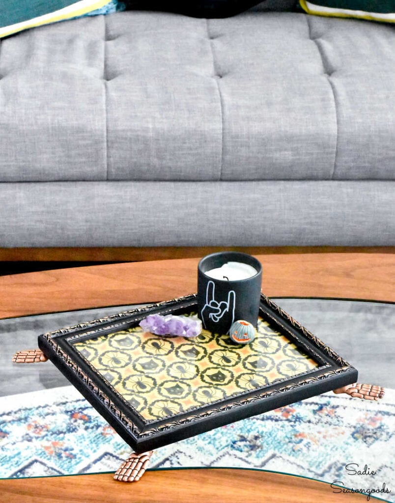 Clever Ways to Upcycle Picture Frames from the Thrift Store