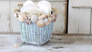 Craft Ideas for a Beachcomber: What to Do with Shells and More