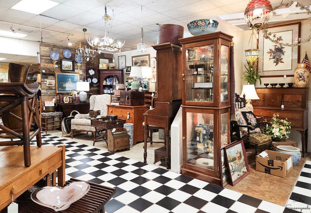 Antique and Thrift Stores in Jacksonville, FL- Let's Go Thrifting!